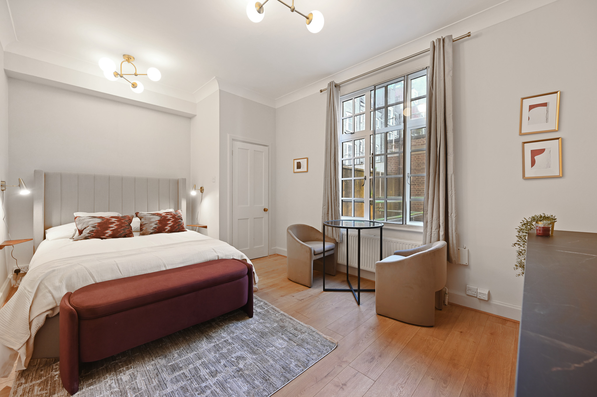 Studio apartment for sale Hallam Street